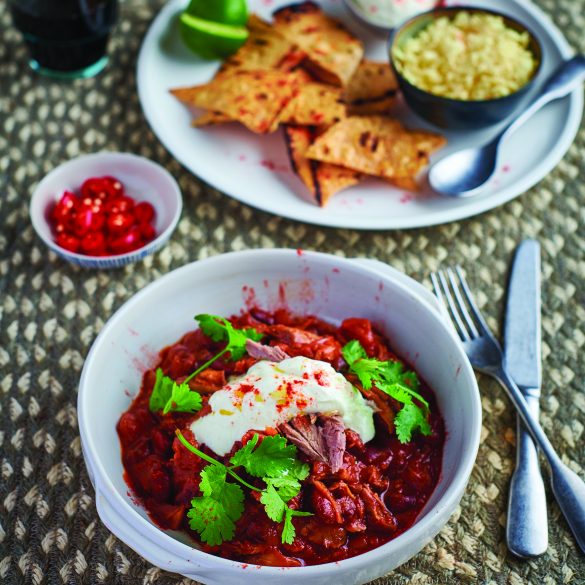 RECIPE | House Lamb Curry with Prunes & Chickpeas - FOODLOVER